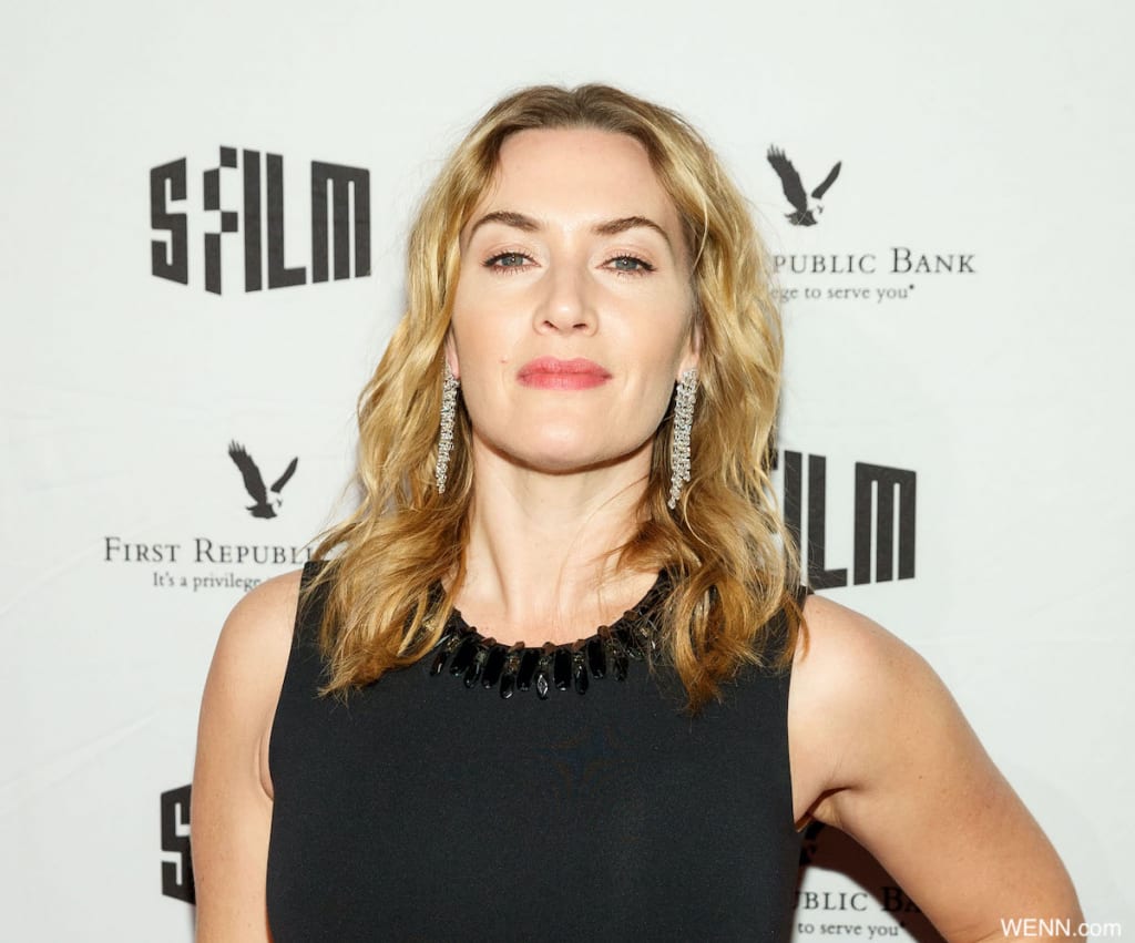 アヴリル・ラヴィーン、あの象徴的なスモーキーアイメイクはたったの2分で完成させていた！アヴリルのスモーキーアイを完成させるコツって？ 20年間 ...