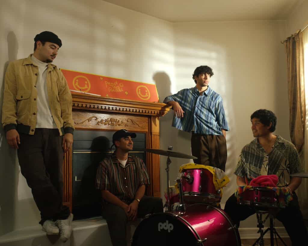 カリフォルニア発ポップ・バンドPeach Tree Rascalsの魅力に迫るインタビュー！ 3.5億回再生の楽曲、コロナ禍で若者から共感を ...